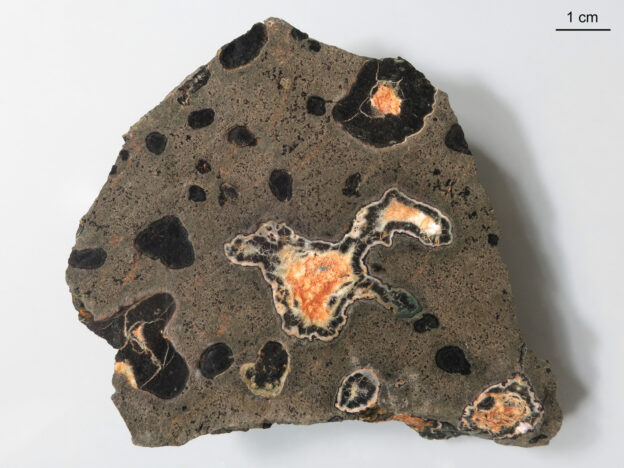 Basaltische Mandelsteine | Geologische Streifzüge