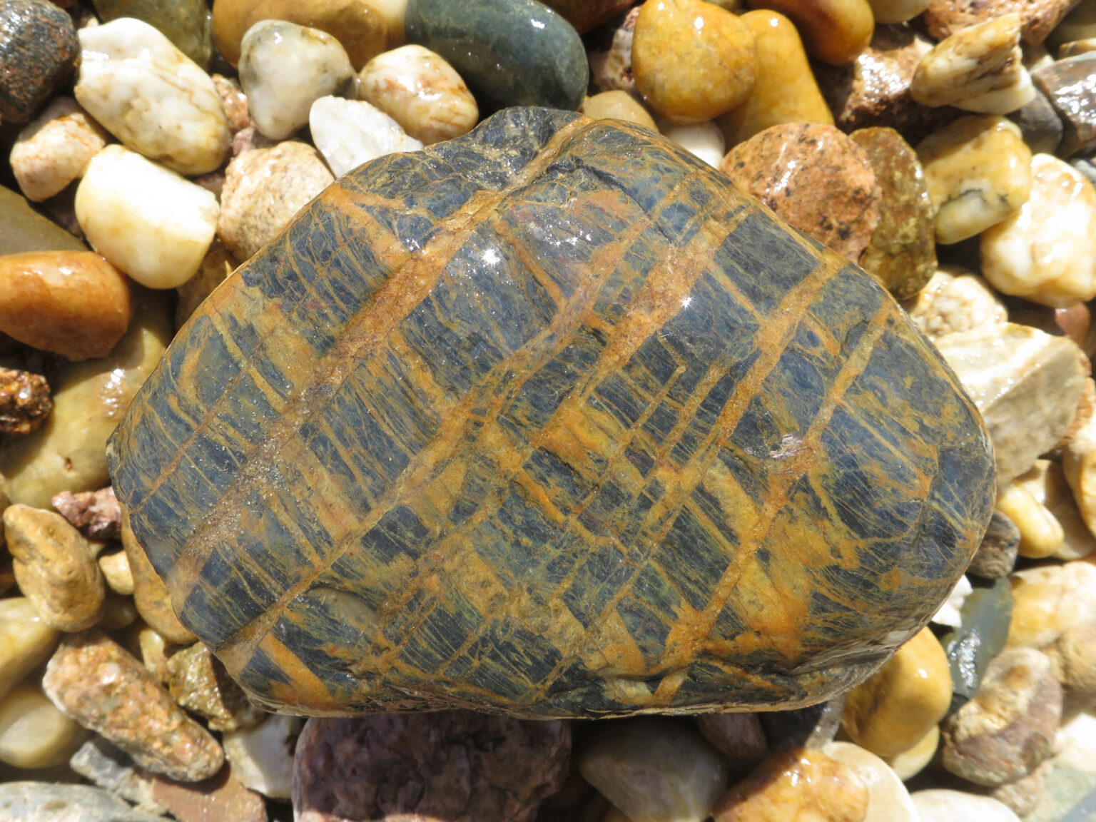 Tephrit | Geologische Streifzüge